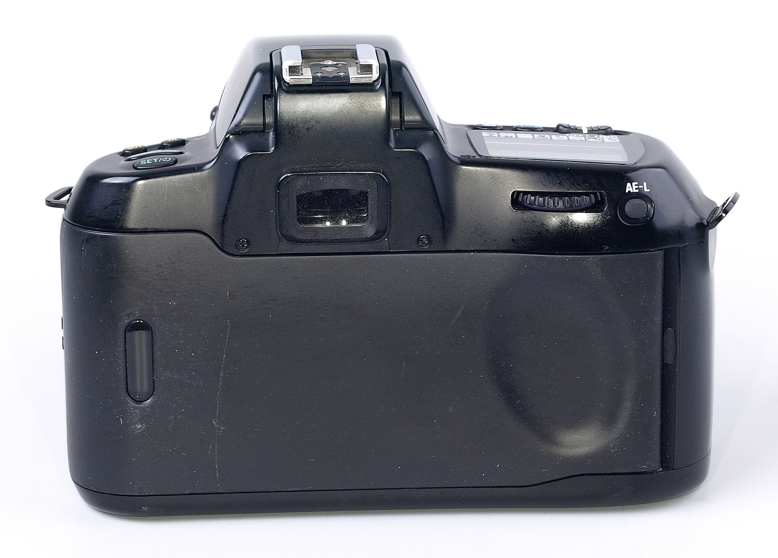 Nikon F70 + AF Nikkor 35-80mm F4-5.6 lens. - Wide Angle